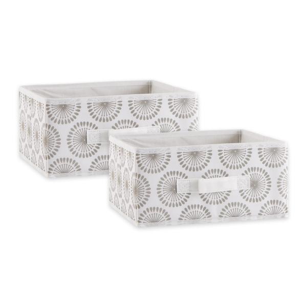 ・FITS INTO CUBE ORGANIZER: Storage bin measures 11x11x5.5", the perfect size for most cube organizers・EASY CARE: Shake b...