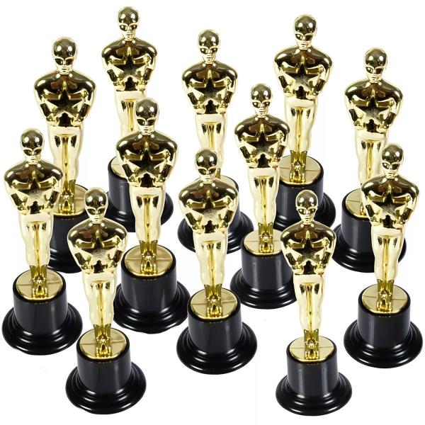 ・プラスチック製映画賞 ゴールドカラー像・これは映画賞のパーティーデコレーション、プレースセッティング、パーティーの景品、ハリウッド映画やオスカーパーティーに。・配色: 黒地に金色の像。・高さ6インチ x 幅2インチ。