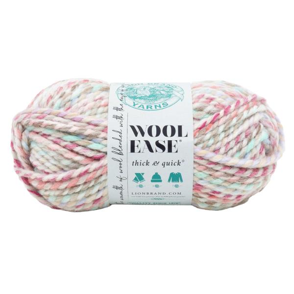 ・BLENDED WOOL YARN FOR KNITTING: Create gorgeous knitted items with a touch of natural wool. This soft wool yarn is perf...