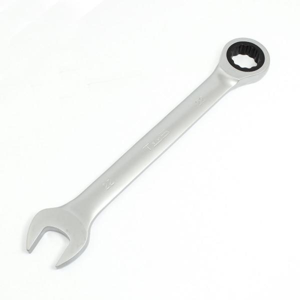 ・金属製ラチェットコンビネーションスパナ・開口径：22mm（ボックスエンド15mm）対応・12ポイントボックスエンド×1、U字オープンエンド×1・全体寸法：250×40×13mm、重量：350g・シルバートーン仕上げ