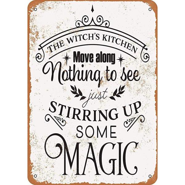 素材：金属製（約20×30cm）。「The Witch's Kitchen」のレトロなデザインをアンティーク風に仕上げたブリキ看板。ドリル穴付き＆カールエッジ加工で安全に壁掛け可能。自宅・オフィス・バー・レストラン・ガレージなど幅広い場所の...
