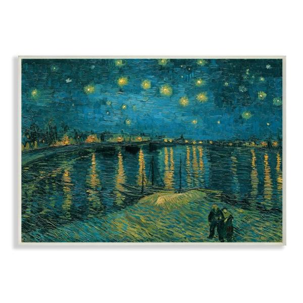 アメリカのウォールアートブランド Stupell Industries のMDF製ウォールプラーク（約25×38cm）。ゴッホ「ローヌ川の星月夜」を高品質リトグラフで再現し、側面はフォイル仕上げ。釘掛け穴付きですぐに壁に飾れます。米国製。