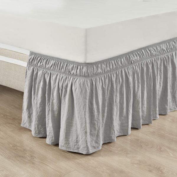 ・Bed Decor: Both functional and stylish, decorate your bed with the Lush Decor Ruched Ruffle Elastic Easy Wrap Around Be...