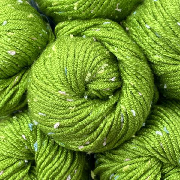 ・Soft yarn perfect for knit or crochet baby blankets, hats, mittens, sweaters, and more. You will love this textured yar...