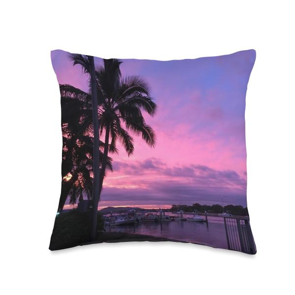 ・100% spun-polyester fabric・Double-sided print・Filled with 100% polyester and sewn closed・Individually cut and sewn by h...