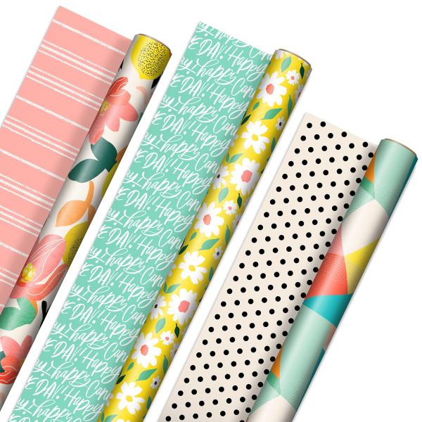 ・75 SQUARE FEET: Each roll in this 3-pack of reversible wrapping paper measures 30 inches wide by 10 feet long for 25 sq...