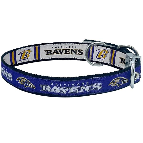 ・PREMIUM DOG COLLARS NFL Officially licensed. The new PETS FIRST REVERSIBLE DOG COLLARS with a SWIVEL METAL BUCKLE has 2...
