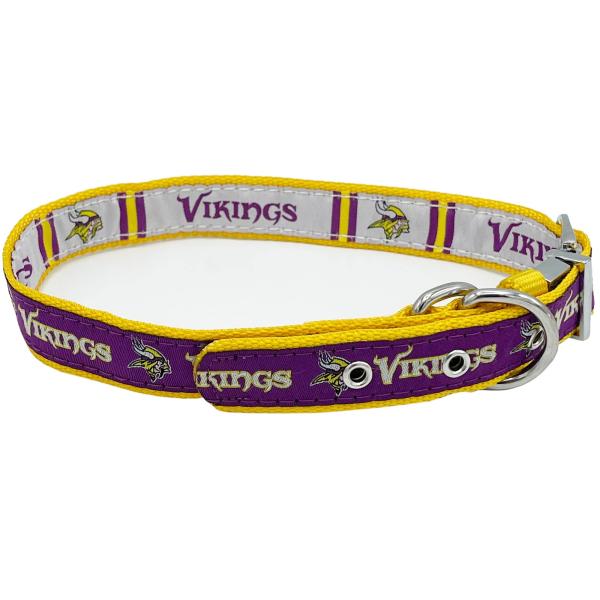 ・PREMIUM DOG COLLARS NFL Officially licensed. The new PETS FIRST REVERSIBLE DOG COLLARS with a SWIVEL METAL BUCKLE has 2...