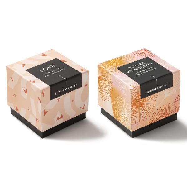 ・インスピレーションカード: ThoughtFulls ポップオープンカードは、外側に現代的なデザインが特徴で、内側に収まっているメッセージを驚かせ、魂を明るくし、心を捉えます。・SPREAD JOY:このThoughtFullsパックに含...