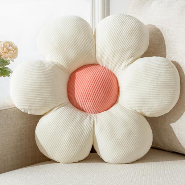 ・Three-dimensional flower shape design: The daisy throw pillow, each petal is filled with fullness, supporting force, co...