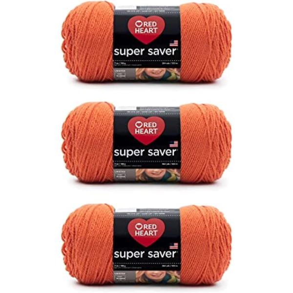 100%アクリル素材のRed Heart スーパーセーバー、キャロットオレンジカラー。1個198g（7oz）・約333m（364ヤード）×3個セット。並太（ウェイト4）で棒針5mm・かぎ針5.5mmに対応。セーター、ブランケット、あみぐるみ...