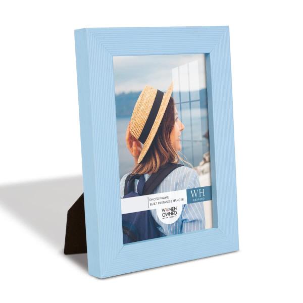 ・【Size】 The photo size (inner size) is 4"x6". Actual frame size (finished size) is 5.5"x7.5"x 0.75".・?【Easy to Display】T...