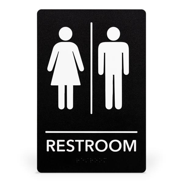 ExcelMark製の業務用トイレサインです。ADA（米国障害者法）準拠の点字・浮き彫りアイコン・浮き彫り文字を搭載。黒地に白い太文字で視認性が高く、取り付けは両面テープで1分以内に完了します。男性用・女性用・ユニセックスなど複数スタイルか...