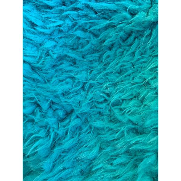 モンゴリアンショートパイル調のフェイクファー生地です。柔らかい肌触りで、ファースーツ、コスプレ衣装、撮影小物、装飾クッション縁取り、手芸用途に使用できます。・素材: アクリル80%、ポリエステル20%・カット幅: 本商品はスウォッチ（約6×...