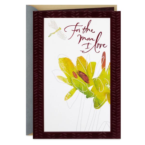 ・夫や彼氏の誕生日に、甘いバースデーカードで最高の願いを送りましょう。・トンボと花のハンサムな水彩画のデザインが特徴です。 メッセージには「愛する男性のために」と書かれています。・内側には「Together we have fun, fri...