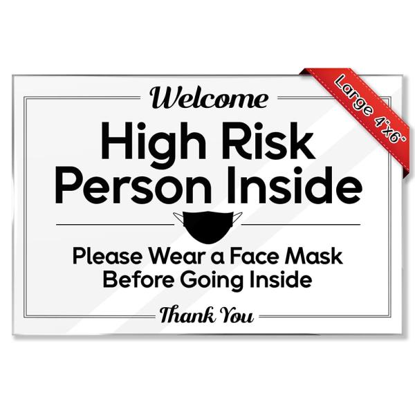 Essentials for Hostsのマスク着用お願いアクリルサイン。「高リスクの方はマスクの着用をお願いします」のメッセージ入り。サイズ：約10×15cm（4×6インチ）。＆lt;br＆gt;高品質アクリル製で湿気の多い環境にも対応。...