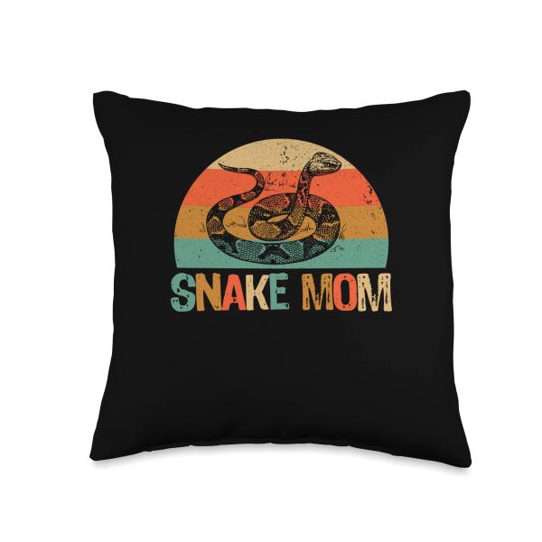・Grab vintage Snake mom tee. Perfect professional serpentologist outfit, retro herpetology mother clothing for snake sci...