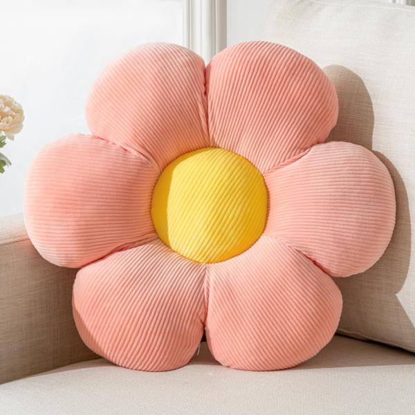・Three-dimensional flower shape design: The daisy throw pillow, each petal is filled with fullness, supporting force, co...