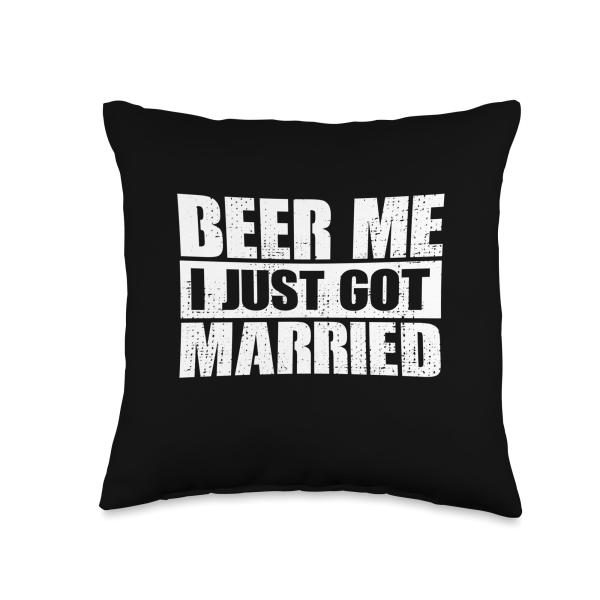 ・100% spun-polyester fabric・Double-sided print・Filled with 100% polyester and sewn closed・Individually cut and sewn by h...