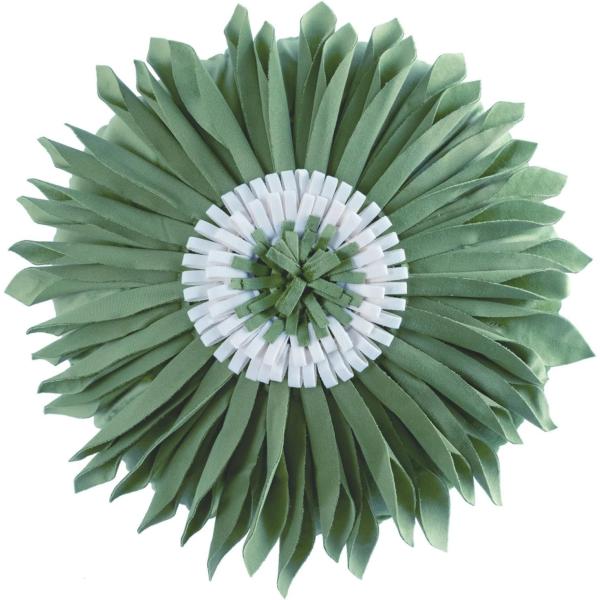 ・[Soft Plush Material] Our flower shaped throw pillow is made of premium plush material and pillow insert filled by pp C...