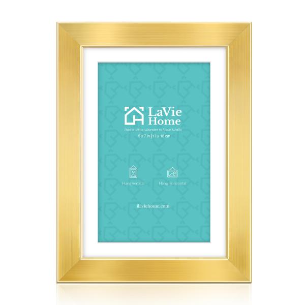 ・GALLERY-STYLE POSTER FRAME: Gold 5x7 panoramic frame with thick moldings, perfect for your cherished memories and favor...