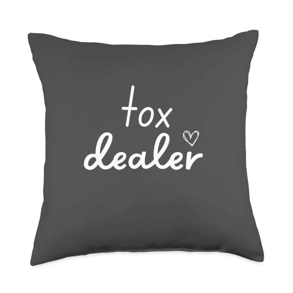 ・100% spun-polyester fabric・Double-sided print・Filled with 100% polyester and sewn closed・Individually cut and sewn by h...