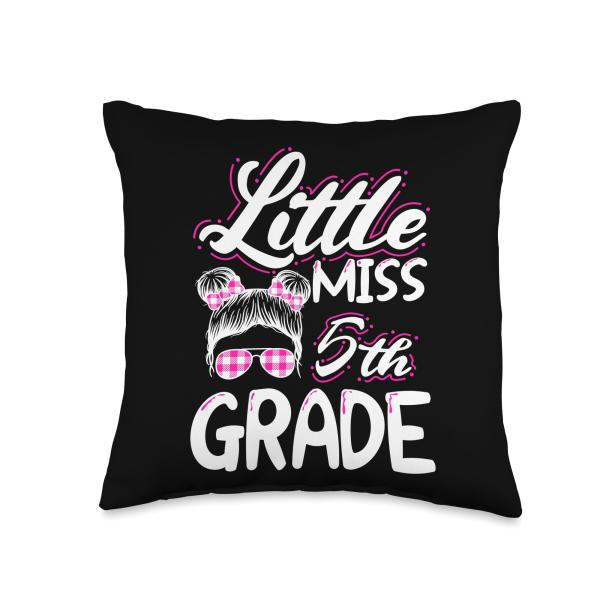 ・Girl Hello 5th Grade Messy Hair Bun Back To School First Day・Hello 5th Grade Messy Bun Back to School Shirt for Girls w...