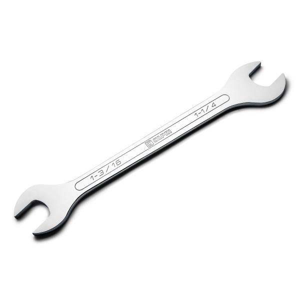 ・超薄型超ロープロファイルレンチにより、タイトなクリアランスでファスナーに届きます。 わずか 3.6 mm の薄さでプレミアム鍛造スチール製のこの超薄型オープンエンドレンチは本当に万能で長持ちします。・レンチヘッドは15度の角度で傾いていま...