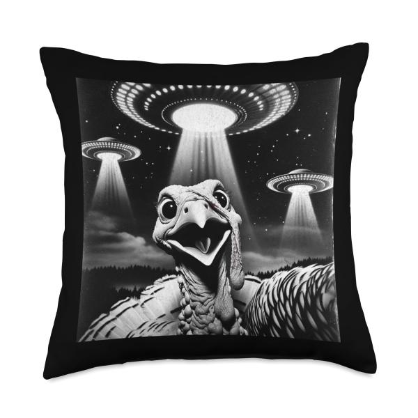 ・Funny Alien Turkey UFO Selfie Invasion. This funny Turkey selfie in front of UFOs is the perfect Turkey lovers. Ideal p...