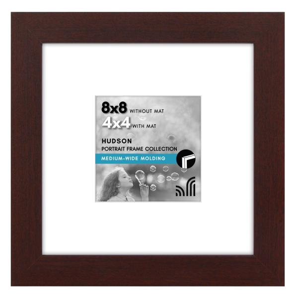 ・Your cherished memories deserve a timeless frame. Showcase your favorite moments with this sleek picture frame, featuri...