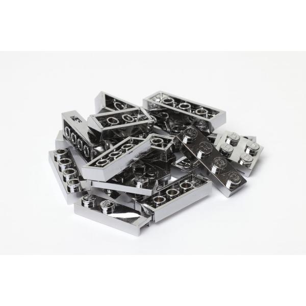 ・Set of 50 pcs 1x2 electricity conducting bricks that are chrome plated.・By adding Brixo Battery ＆ Motor bricks to the C...