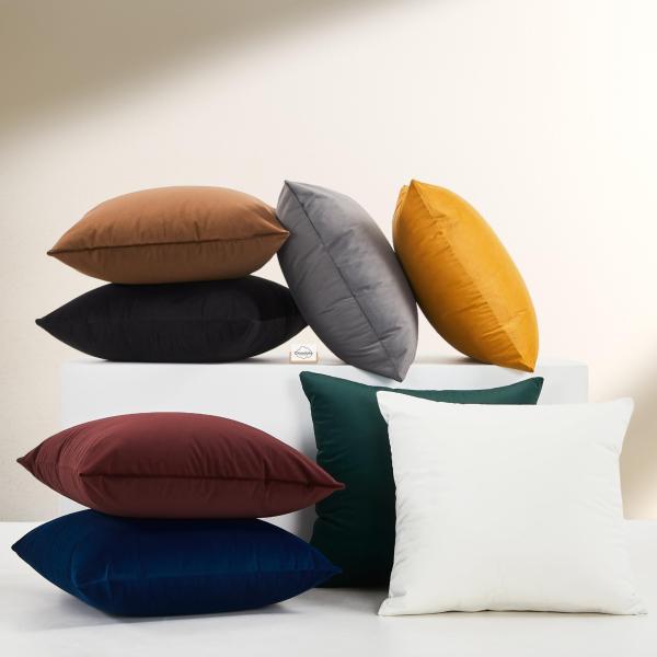 ・【Package】Including 1pc of throw pillow cover and 1pc of down alternative insert. Arrives in vacuum sealed package and b...