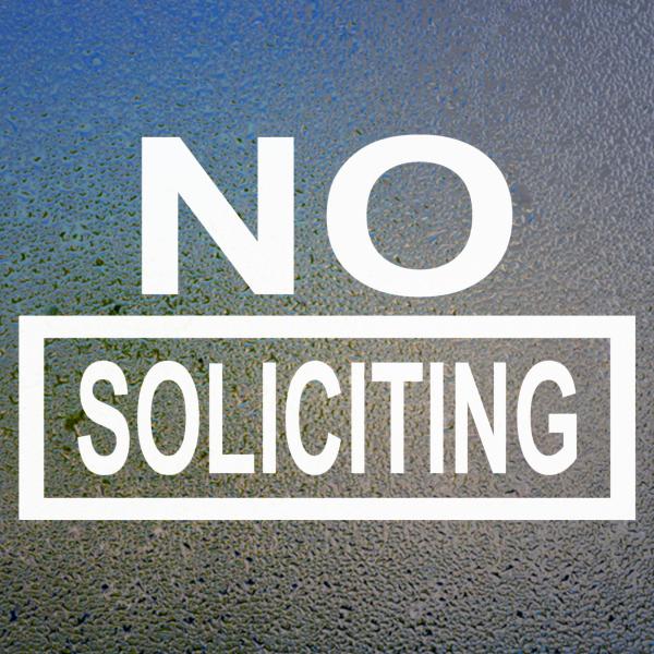 ・No Soliciting Sign ビニールステッカー 8インチx5インチ 窓 机 ドア サイン ビジネス 取り外し可能 お手入れ簡単 防水デカール 4パック - Sweetums Signatures