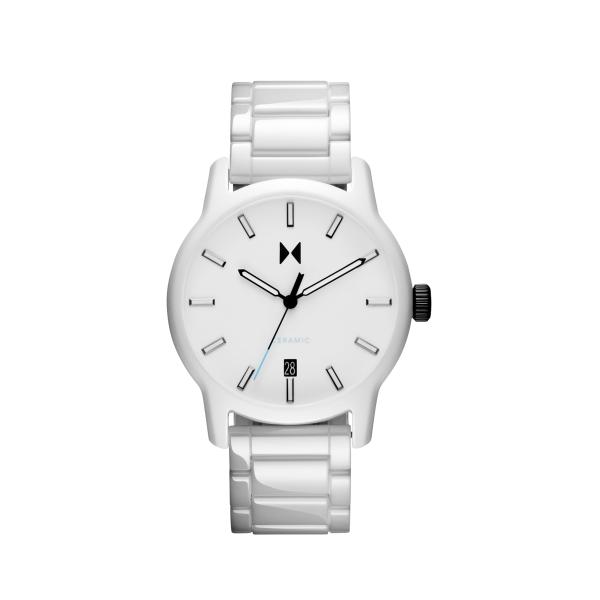 ・珍しい形のドレス。 Classic II Ceramic腕時計は、エンジニアリングセラミックの滑らかで非常に耐性のある光沢で設計されており、オリジナルの光沢ホワイトトーンが特徴です。・その種の最初のものだけがアイコンになります:すべてを始...