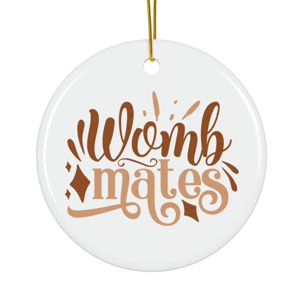 ・AN IDEAL GIFT OPTION: Finding the perfect gift can be a challenge, but with this exclusive ready-to-hang ceramic orname...
