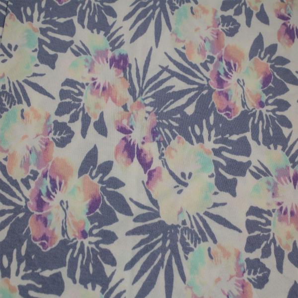 ・MATERIAL - This printed crepe viscose fabric contains 96% viscose and 4% spandex・FEATURES - This 200 gsm fabric is medi...