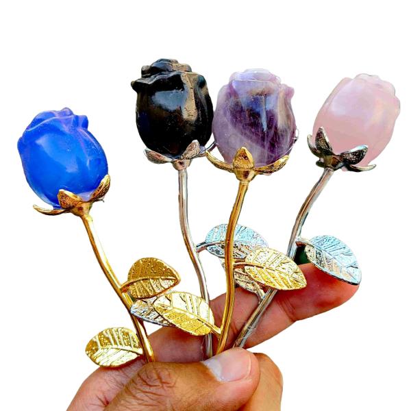 ・Beautiful crystal rose flower ornament with hand-carved healing crystals, perfect for Valentine's Day home decoration o...