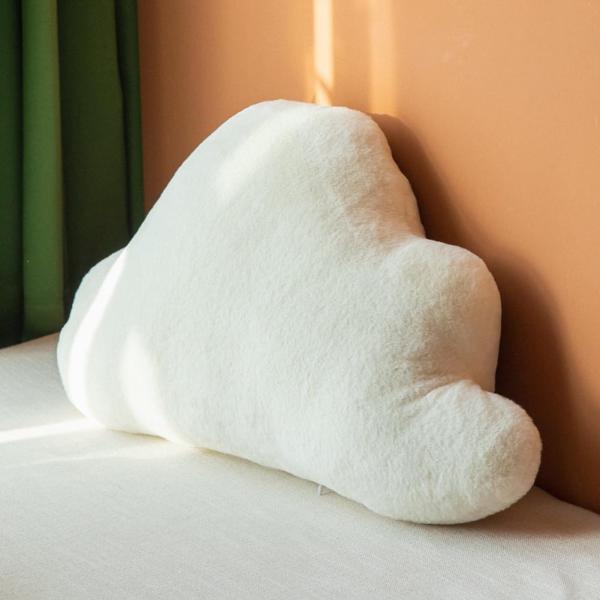 ・?【Elegant Decorative Design 】The Soft Decorative Pillow is designed with innovative heart, cloud and donut appearance, ...