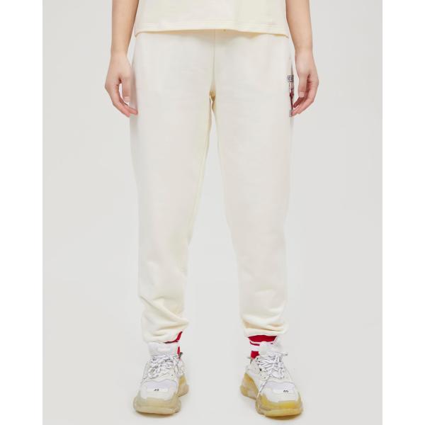 ・Retro Classics pays homage to the golden eras of sports with a nostalgic nod to historic logos and vintage aesthetics. ...