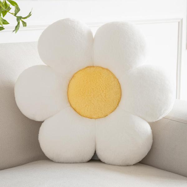 ・Soft Premium Material: Enhance your home decor with this flower-shaped pillow made from soft artificial rabbit fur. It'...