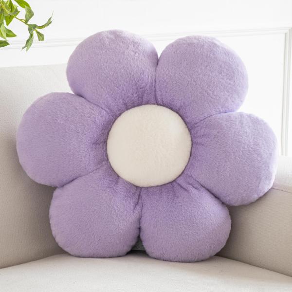 ・Soft Premium Material: Enhance your home decor with this flower-shaped pillow made from soft artificial rabbit fur. It'...