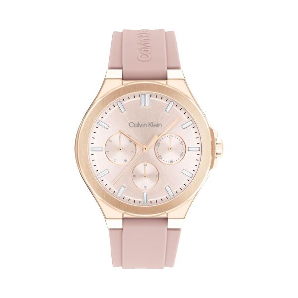 ・Blending sporty design elements with luxurious accents, this timepiece is paired with faceted baguette crystal indices....