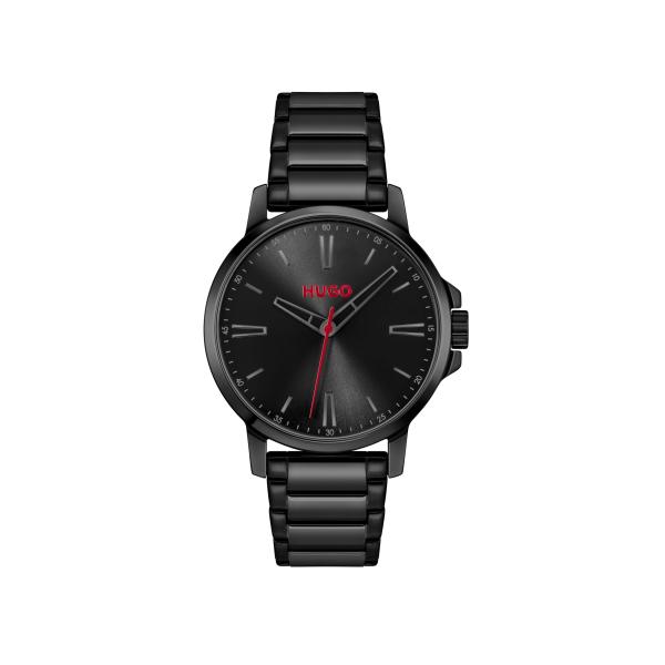 ・#SMOOTH in name and nature, this three-hand watch distills HUGO style into its purest form. With an uncluttered dial an...
