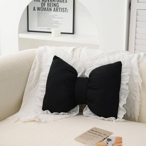 ・【Elegant Design】 The lace-trimmed bow-shaped pillow showcases a unique bowknot design, elegantly paired with plain whit...