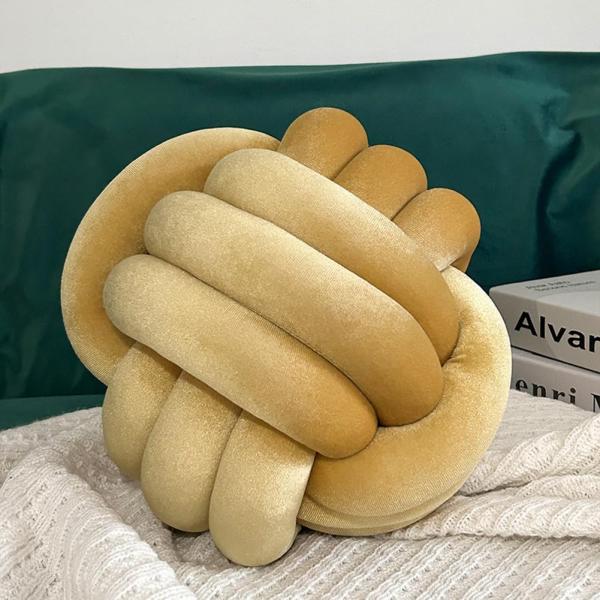・Knot Design:The decorative pillow features a unique knot shaped design that is simple, modern, and eye-catching. Our kn...