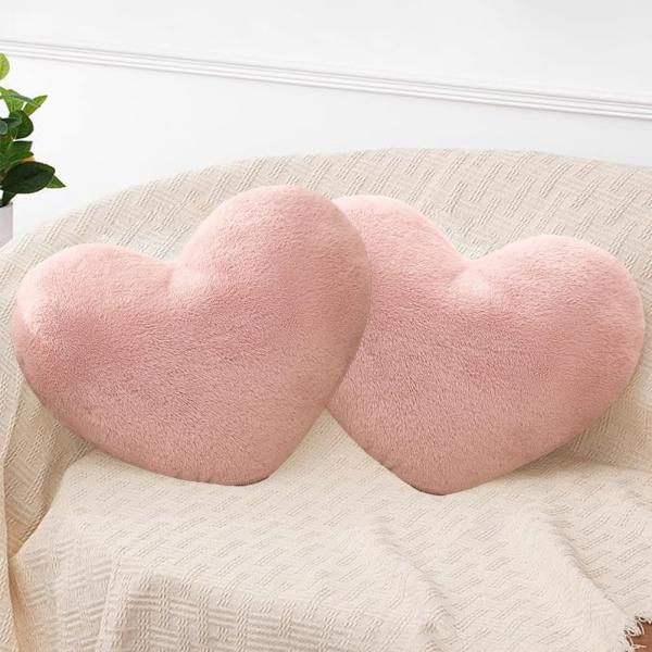 ・【Cute Daisy Heart Pillow Design】 - Heart -shaped throw pillow adopts fresh, soft and lovely decorative heart cushion de...