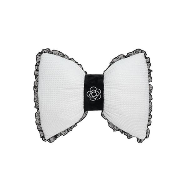 ・【Comfortable Back Support】This bow-shaped pillow features a plush, ergonomic design that provides excellent lumbar supp...