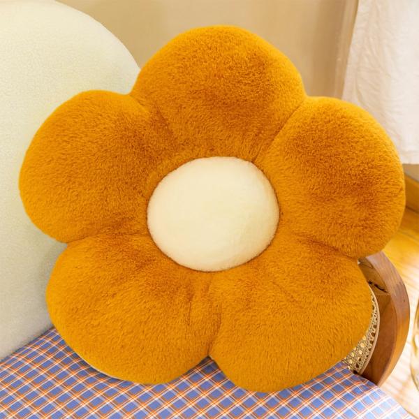 ・【Premium Material】This Daisy decorative throw pillows are made of high imitation rabbit fur cover and PP cotton to fill...