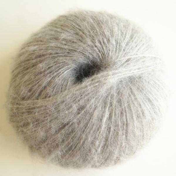 ・【Size ＆ Material】This worsted weight yarn has no fixed length-easy to cut and adjust for any project. Crafted with prem...