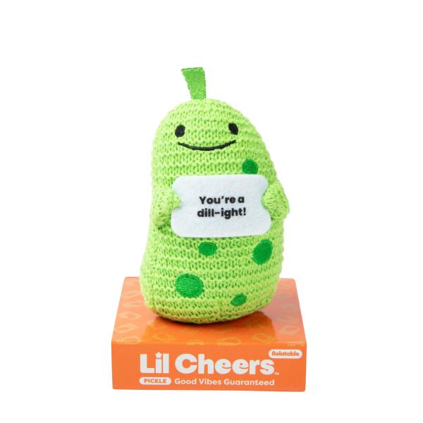 ・遊び心のある漬物:このかぎ針編みのピクルスぬいぐるみは、棚、寮、オフィスにポップさを加えます。 面白い小さな看板が付いたデスクアクセサリー。装飾愛好家への究極のピクルスギフトにもなります。・【高品質のぬいぐるみ】遊び心のあるかぎ針編みスタ...